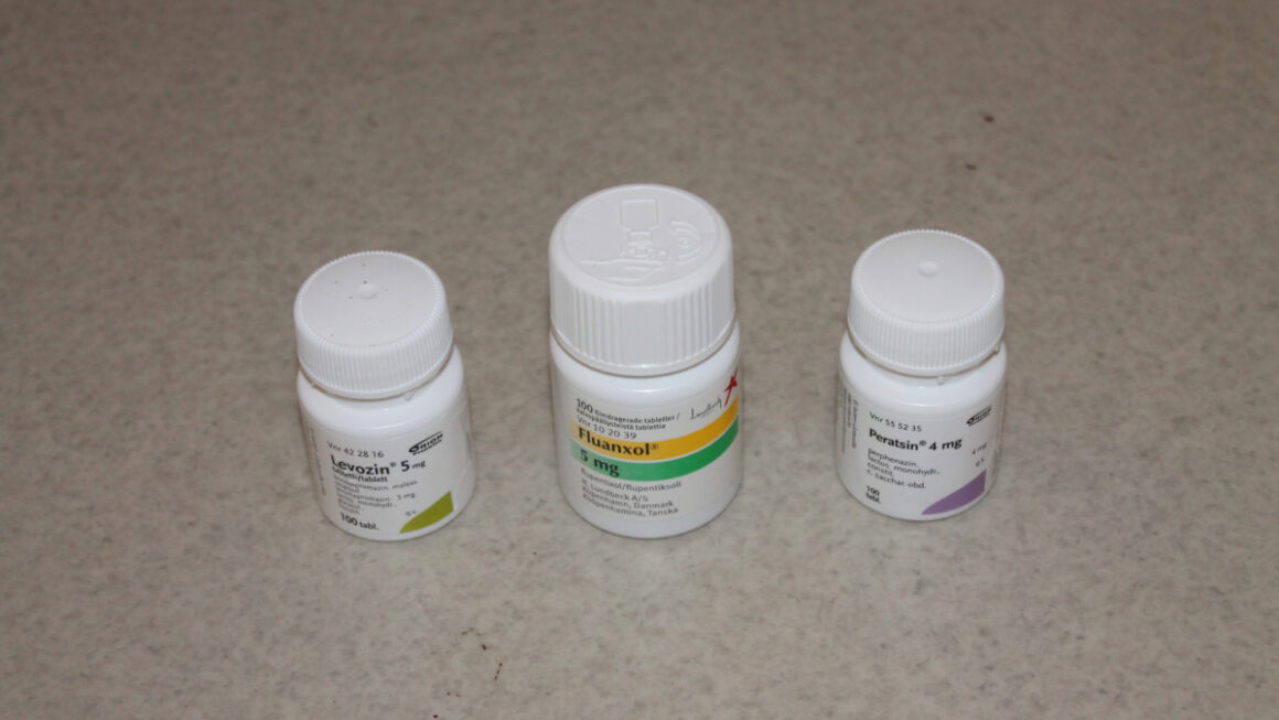 Acatisia: qué es, definición, síntomas, causas y tratamiento - Viviendo La Salud